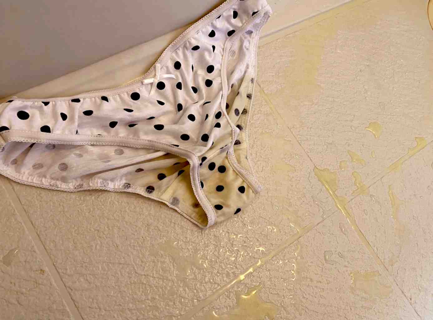 おしっこおもらしパンツ 商品 Luscio ラシオ 女子の使用済み下着直販サイト Sexiezpix Web Porn